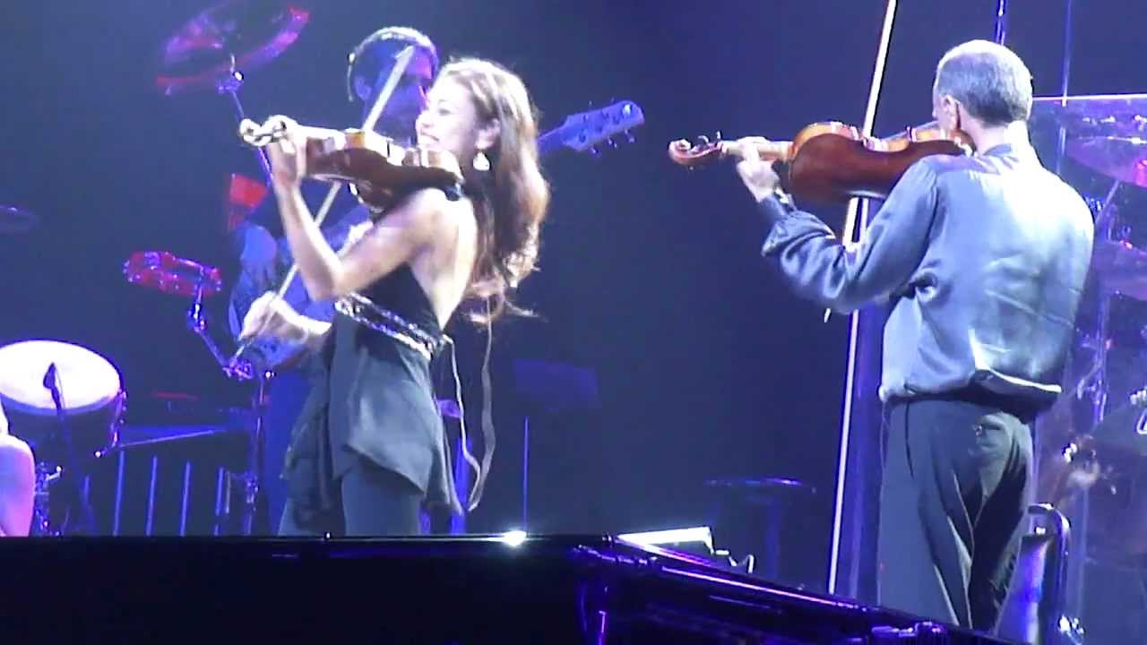 Yanni em São Paulo - Duelo de Violinos - Mary Simpson e Samvel ...