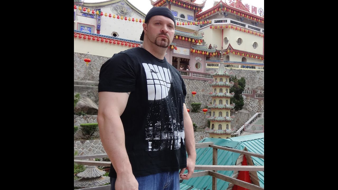 Robb Demarest of GHI, Ghost Hunters and Haunting: Australia - YouTube