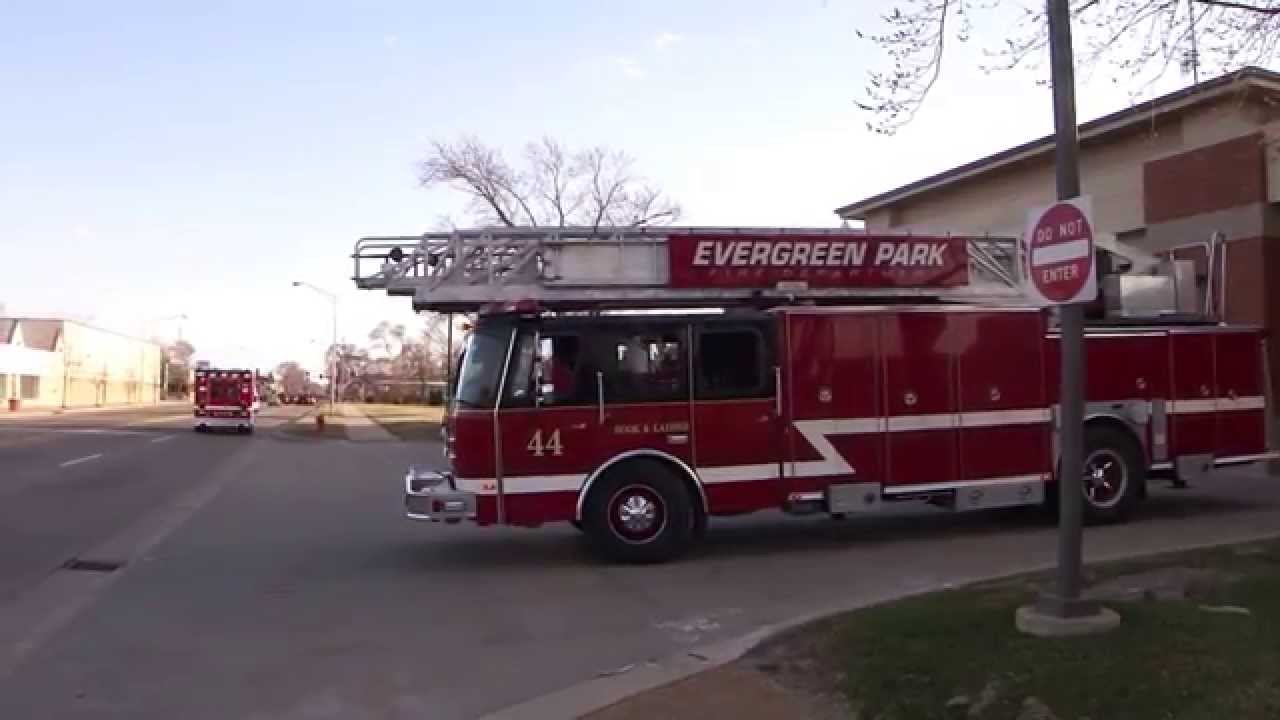 Evergreen Park, IL Fire Department Leaving Quarters - YouTube