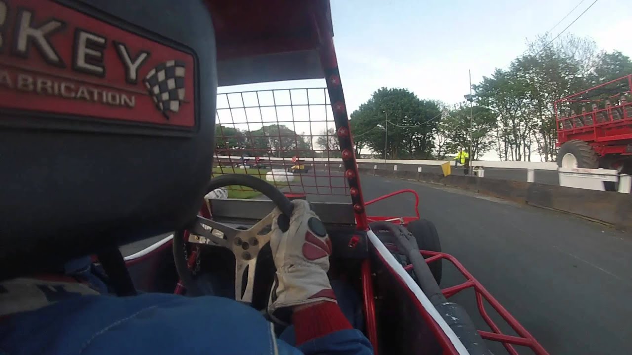 race 3 03 06 onchan park ,isle of man. - YouTube