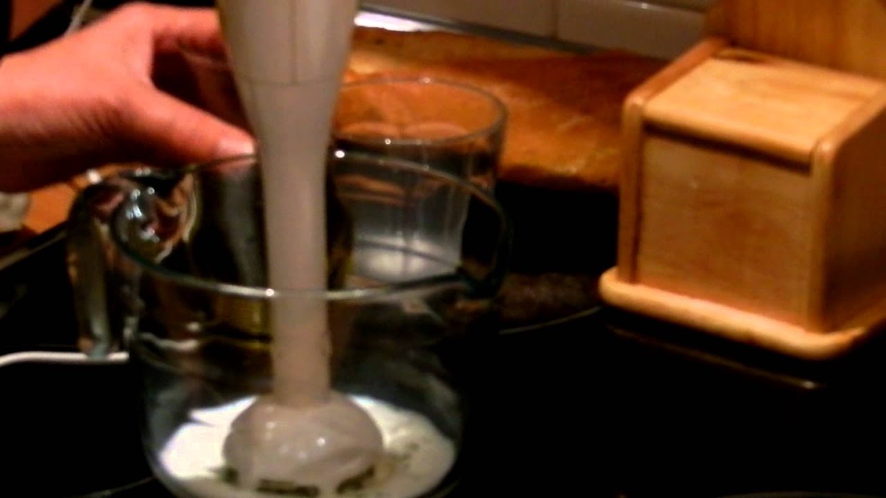 How to make Alioli (Garlic Mayonnaise) - YouTube