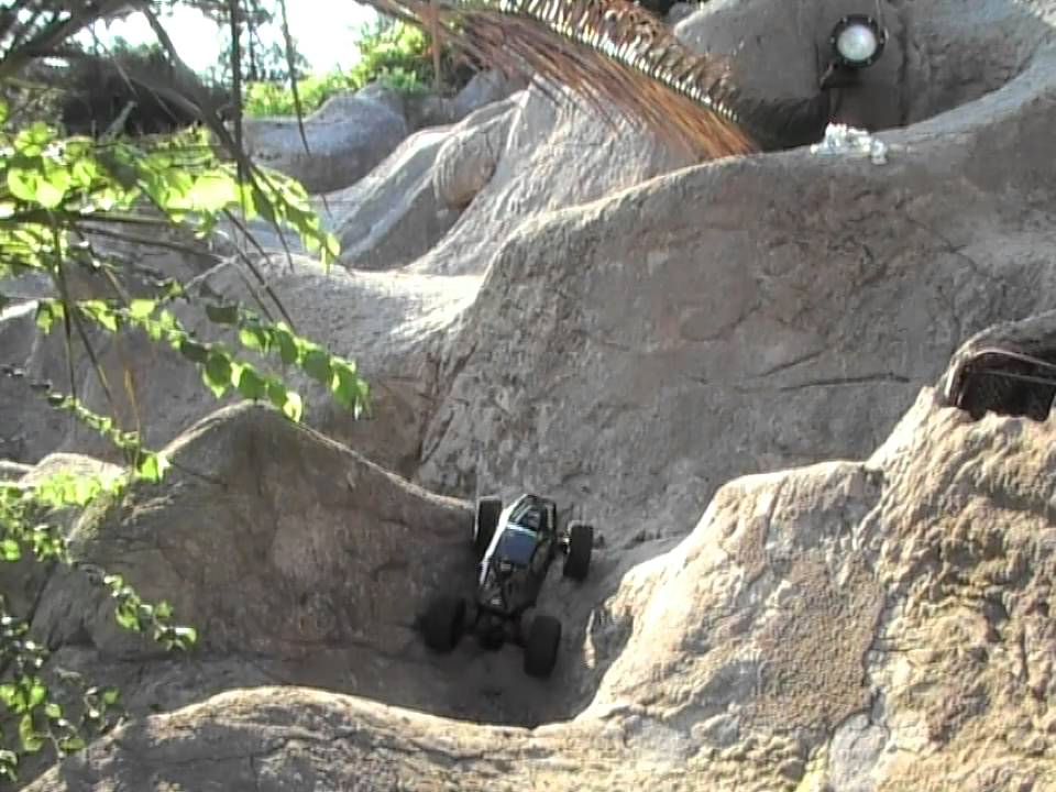 Venom Creeper Rock Crawler video with good shots... - YouTube