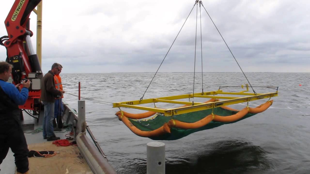 Weighted Frond Mat Deployment - YouTube