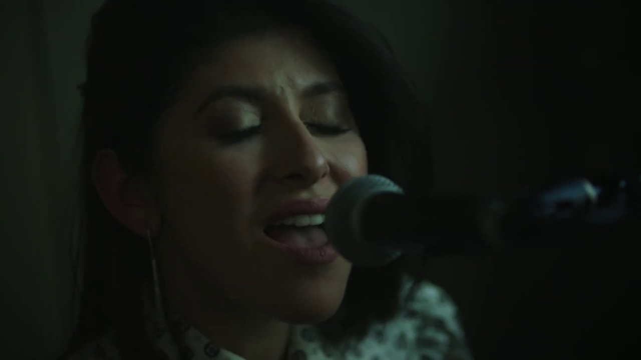 Ella Isaacson - NAKED "Acoustic" (OFFICIAL MUSIC VIDEO) - YouTube