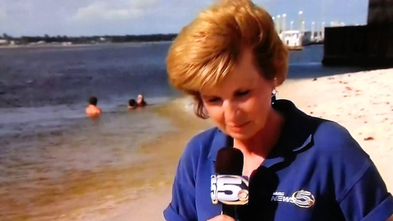 Guy Moons Camera During Live News Story 6-9-14 - YouTube