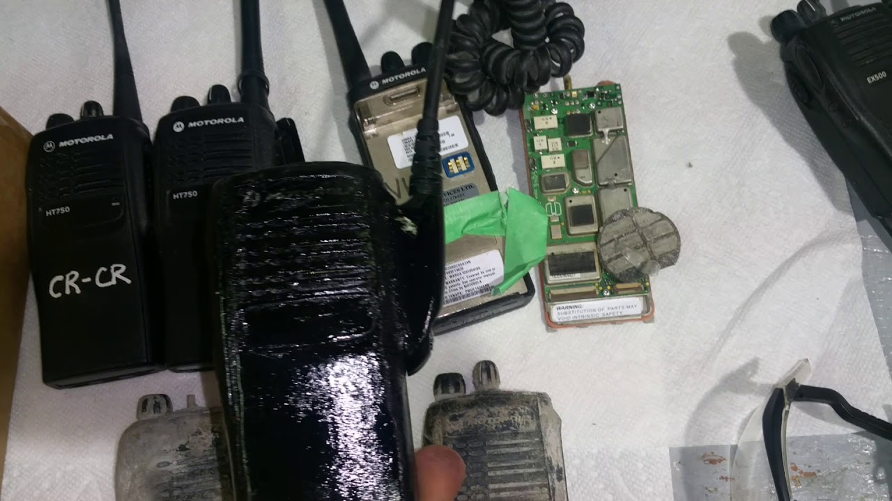 Motorola HT750 portable radio, one of the toughest radios - YouTube