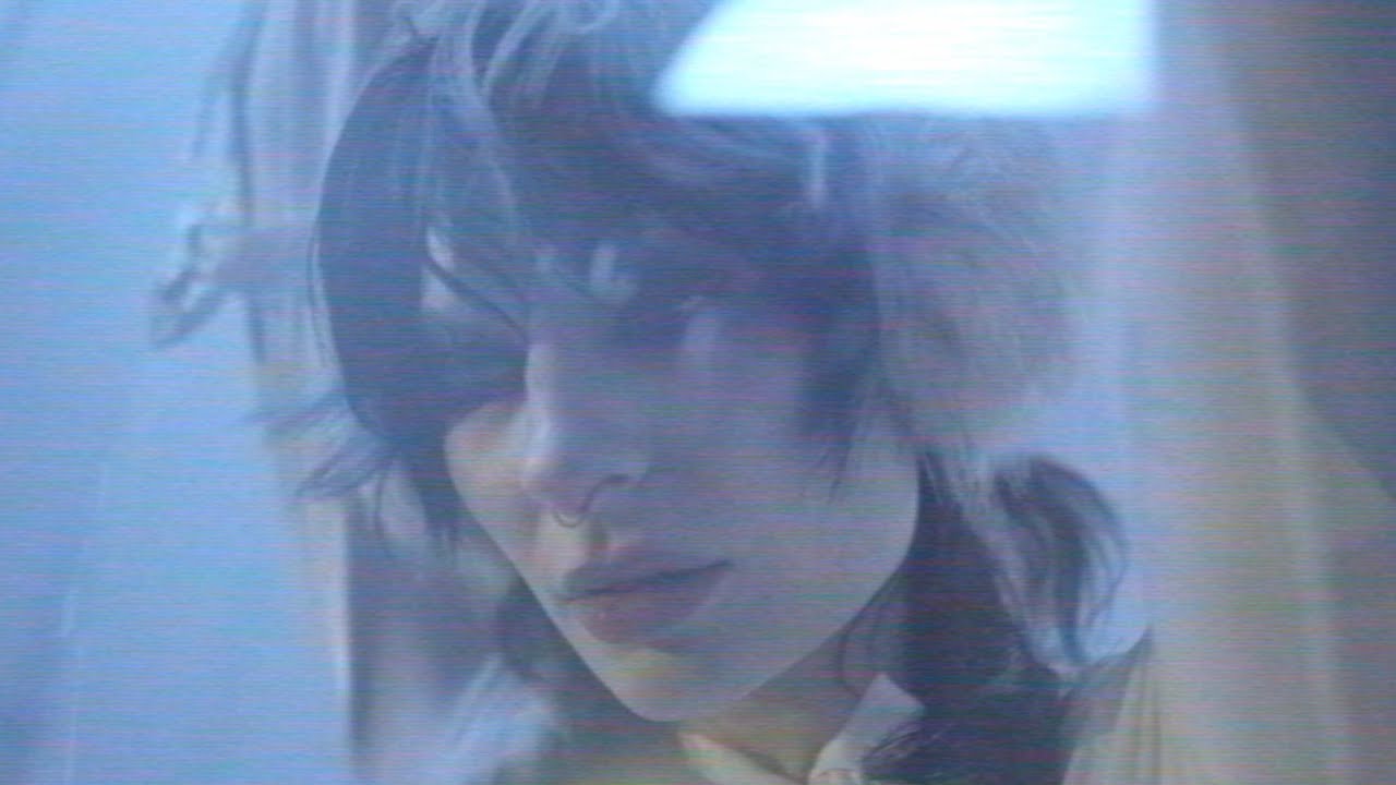 Sarah Wolfe - I'm A Star (Official Music Video) - YouTube