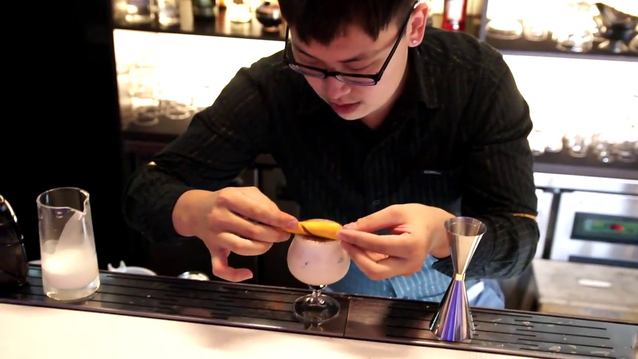 MJFLAIR 麥傑花式調酒 調酒示範:「Rudolph」-Alex(Alco Bar) - YouTube