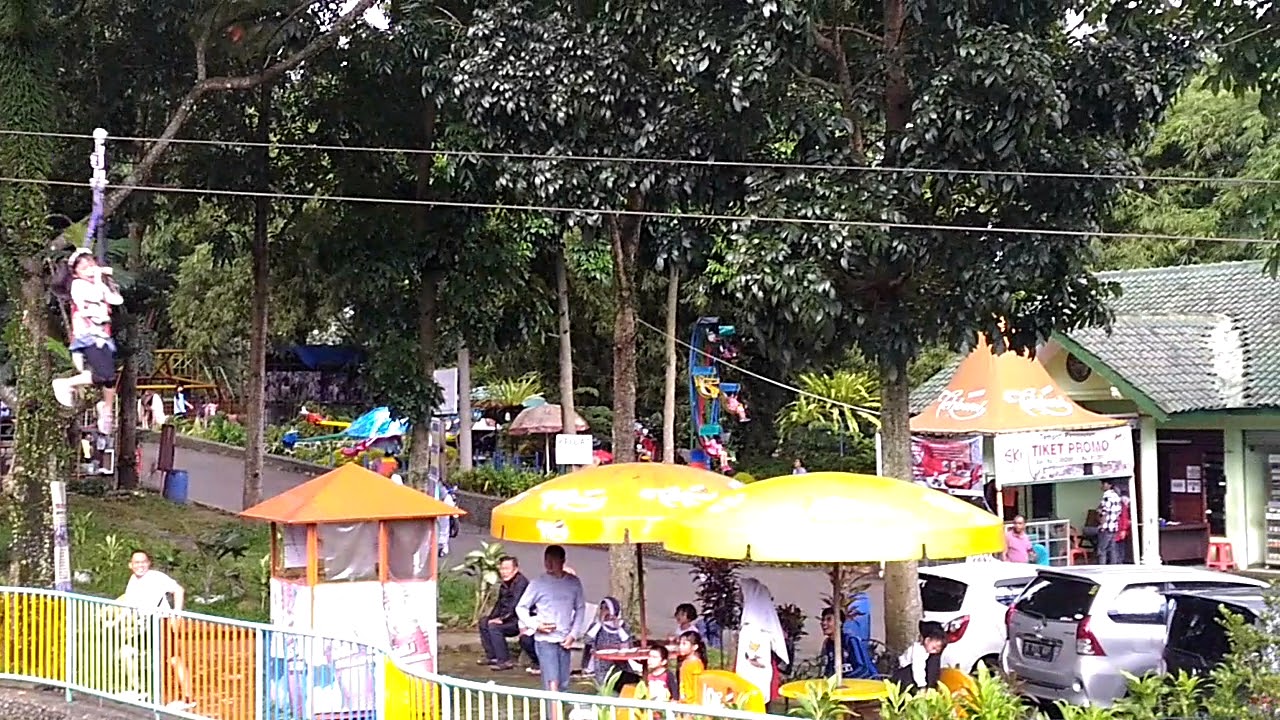 Flying fox in Bogor Indonesia - YouTube