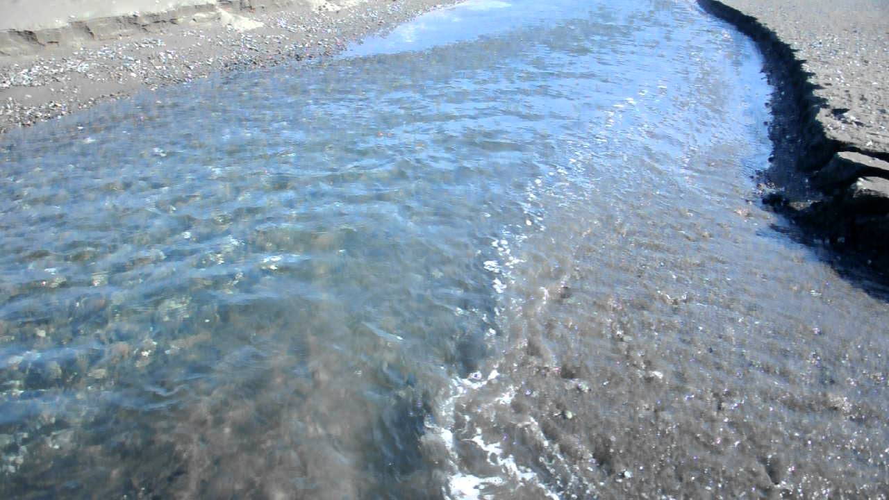 River meets the Pacific Ocean in Oregon - YouTube