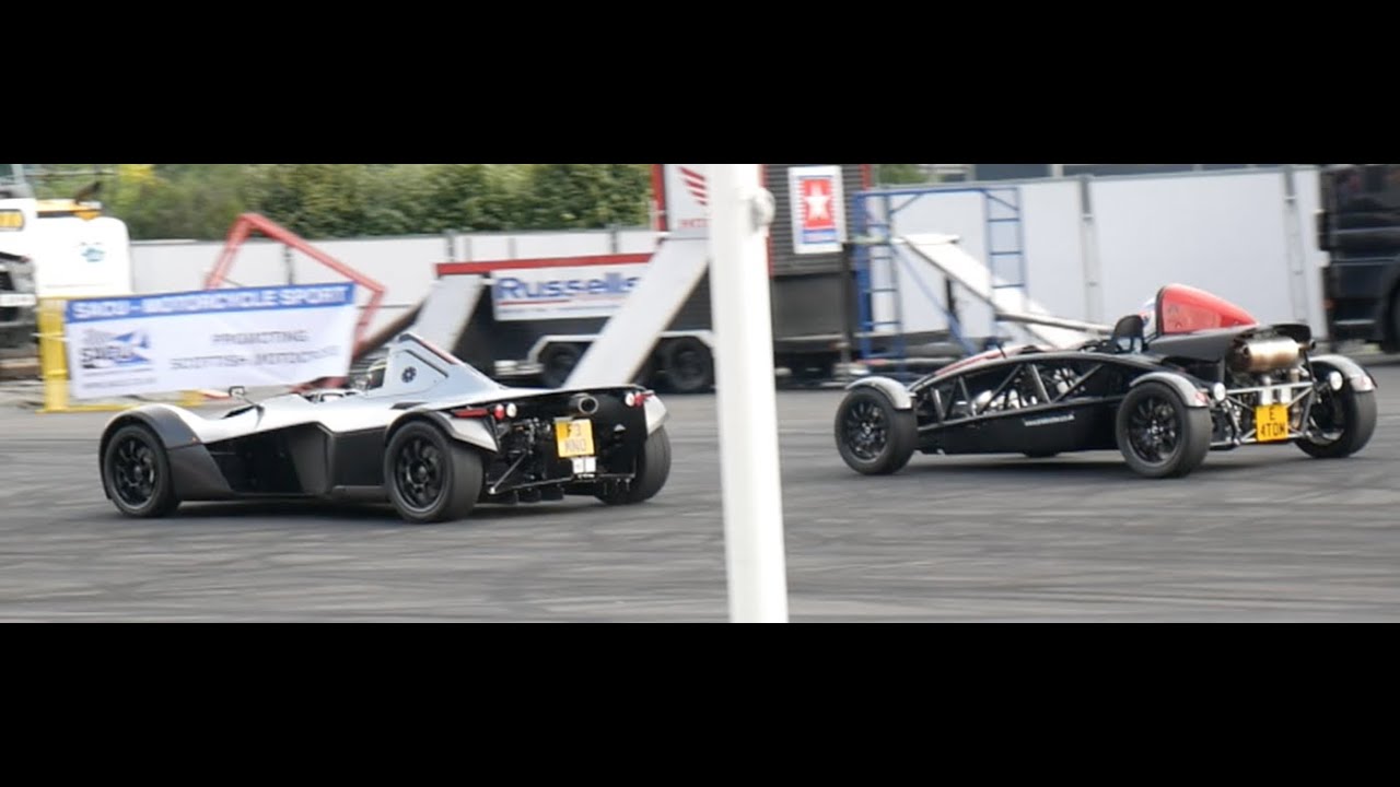 BAC Mono vs Ariel Atom on track at the Ignition Festival of Motoring ...