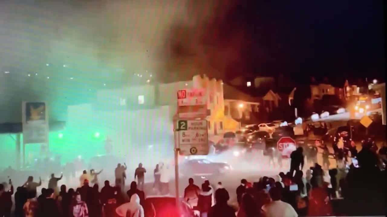 Sideshow erupts in San Francisco - YouTube