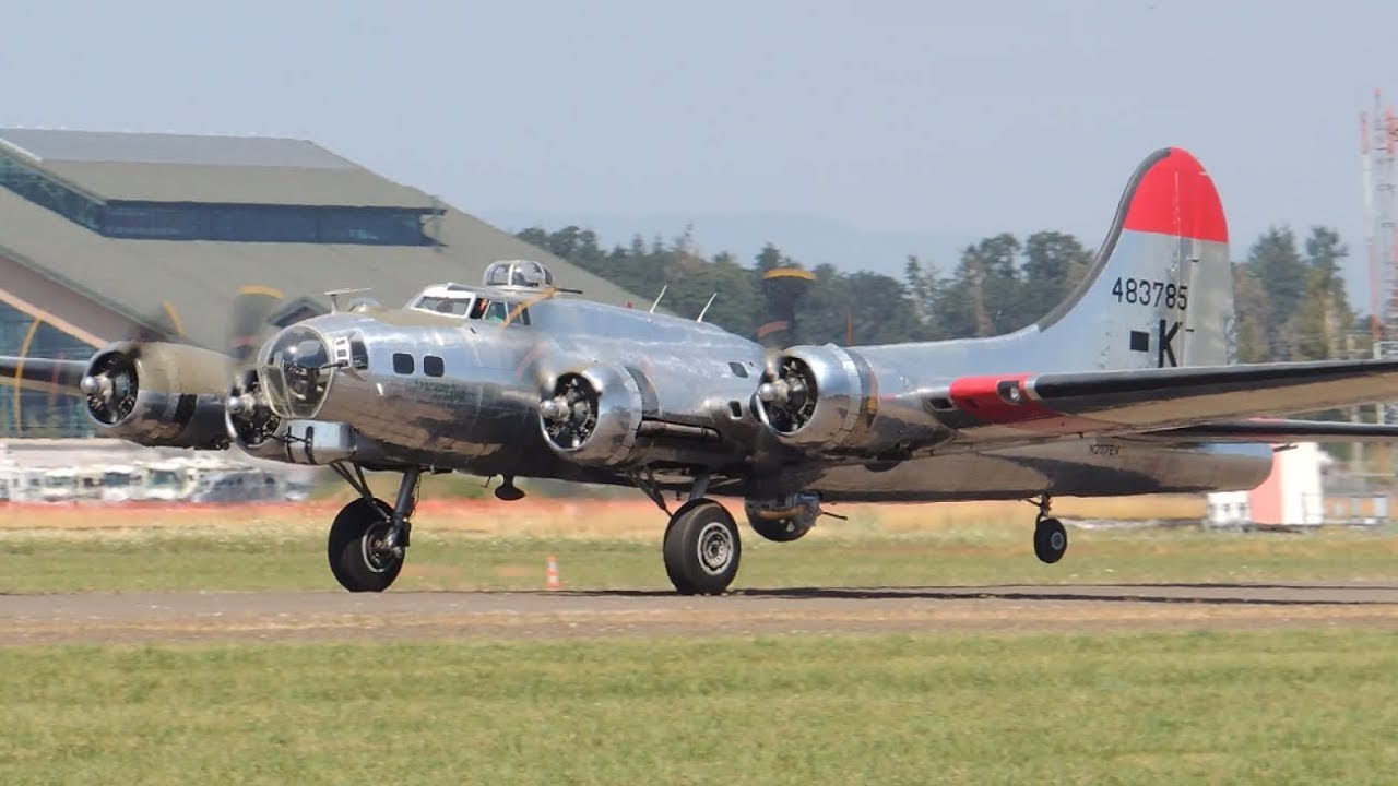 Saying goodbye to Evergreen's B-17 with a start up and takeoff from ...