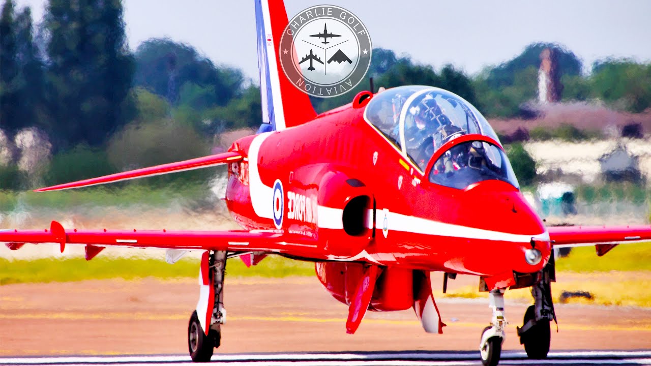 Red Arrows Formation Take Off - YouTube