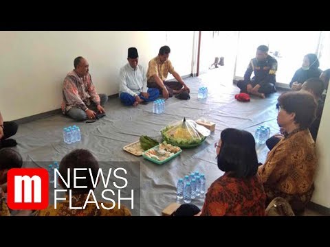 Hentikan Semburan Minyak, Warga Surabaya Sumpal Lubang Hingga Ritual Tumpengan