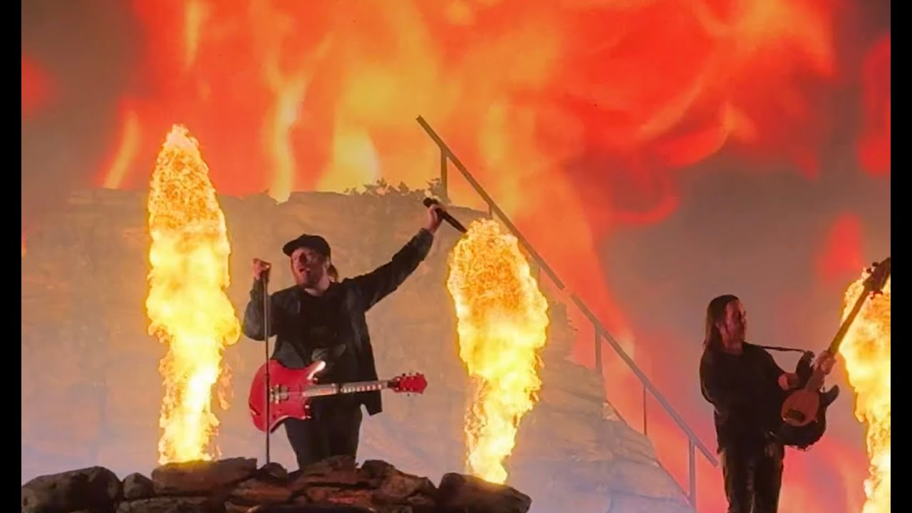 Fall Out Boy- “My Songs Know What You Did in the Dark (Light Em Up ...