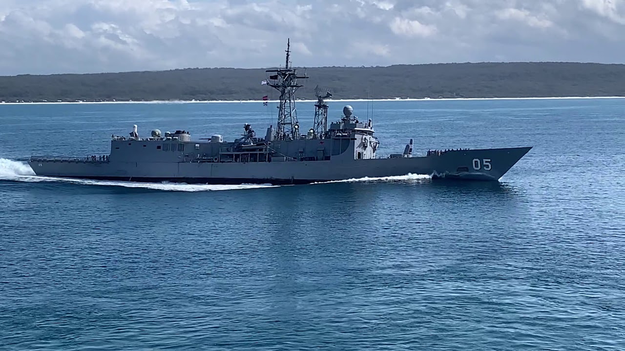 HMAS Melbourne Goodby - YouTube