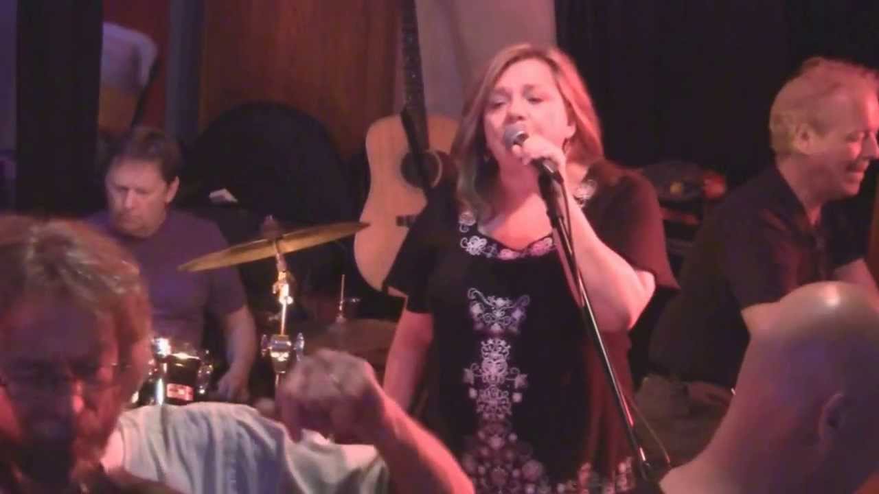 .: The Issues :: "Chain of Fools" :: Guest Night w/ Bobbie Larson ...