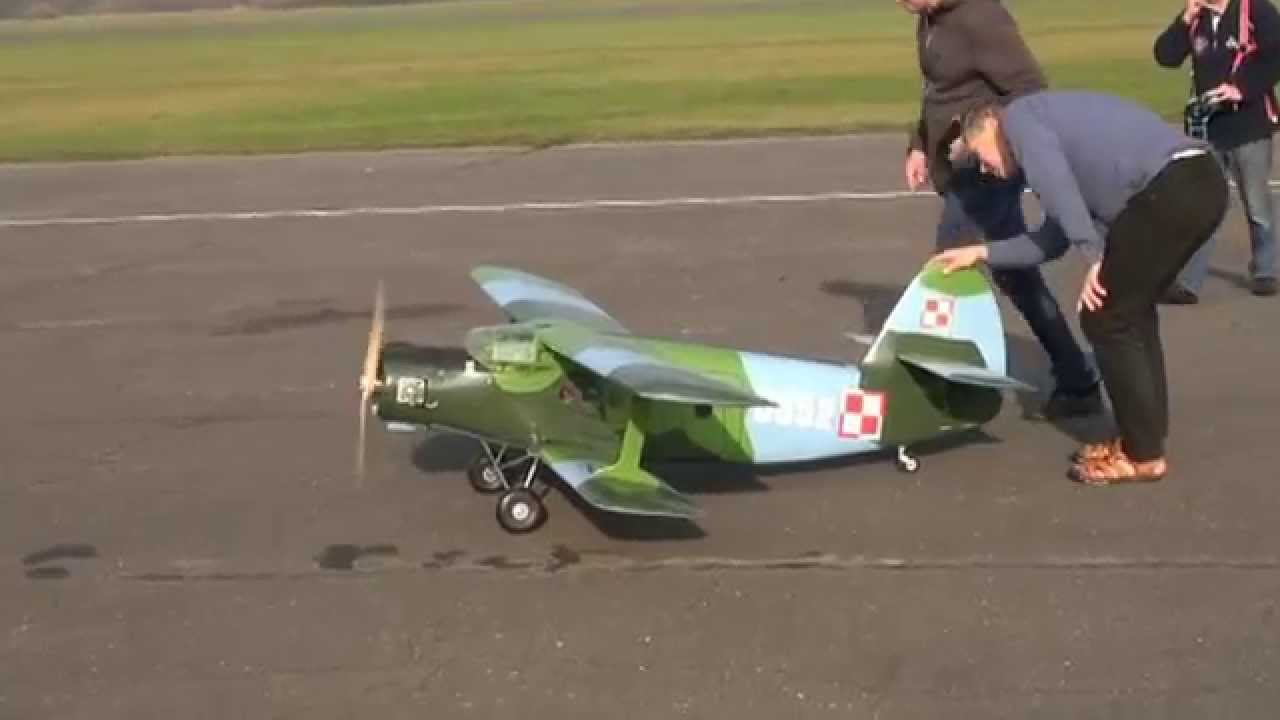 AN-2 RC GIGANT MODEL - YouTube