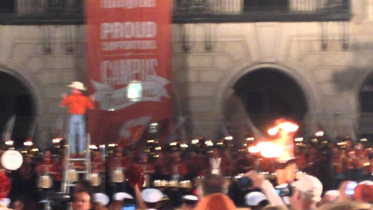University of Texas Hex Rally and Torchlight Parade 2014 - YouTube