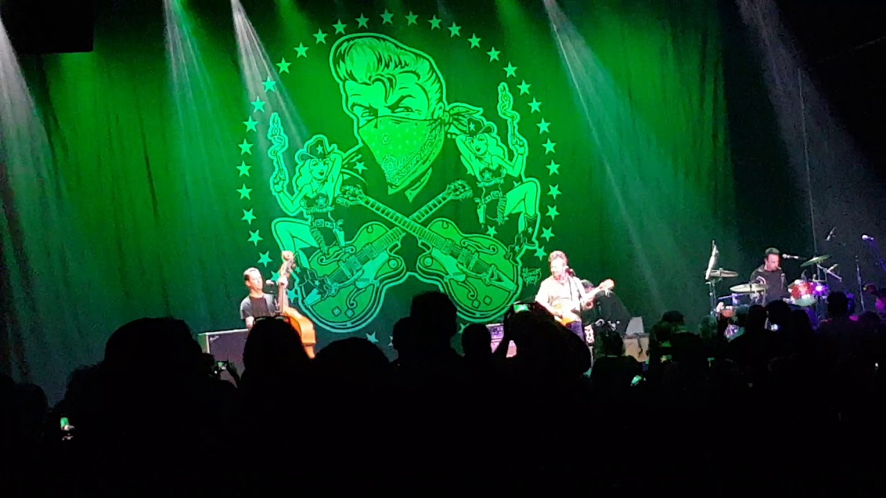 Brian Setzer Live Memphis 2019 Stray cat struts - YouTube