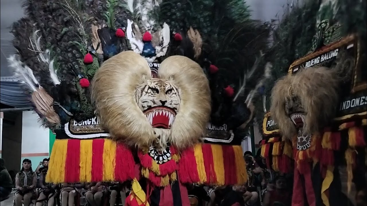 Ngeri Lurr..!!! MUNCULNYA BARONGAN REOG RAKSASA GEGERKAN DESA BAJANG ...