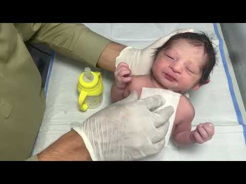 Baby Feeding in NICU 🍼 | Gentle & Safe Feeding Care | 5-Minute Baby Care Video