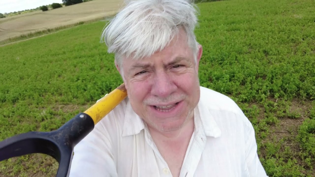 Magpie treasure - YouTube