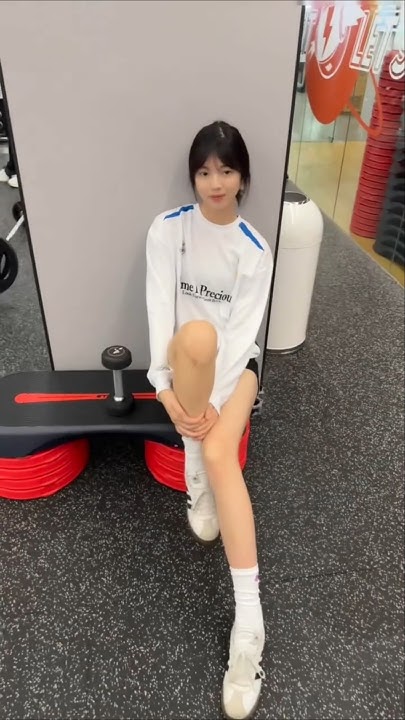 188cm tall gril - YouTube