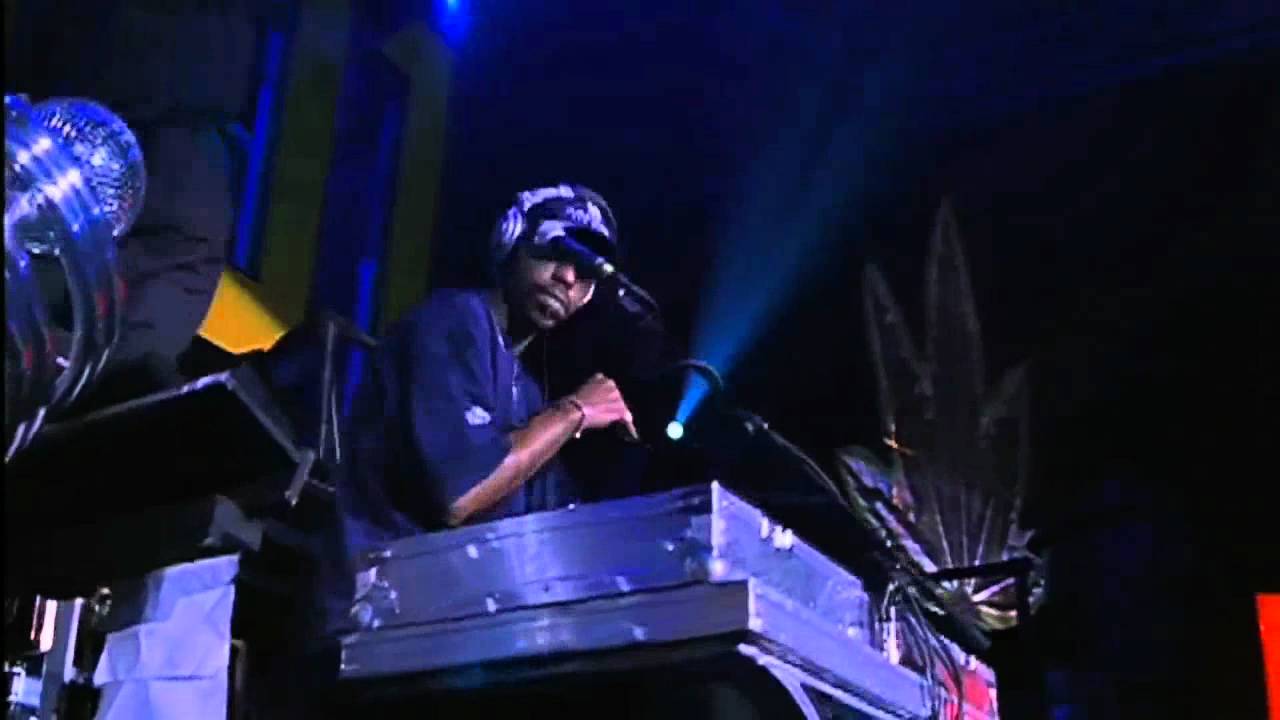 The Next Episode - Dr. Dre Feat Snoop Dogg (Live) - YouTube