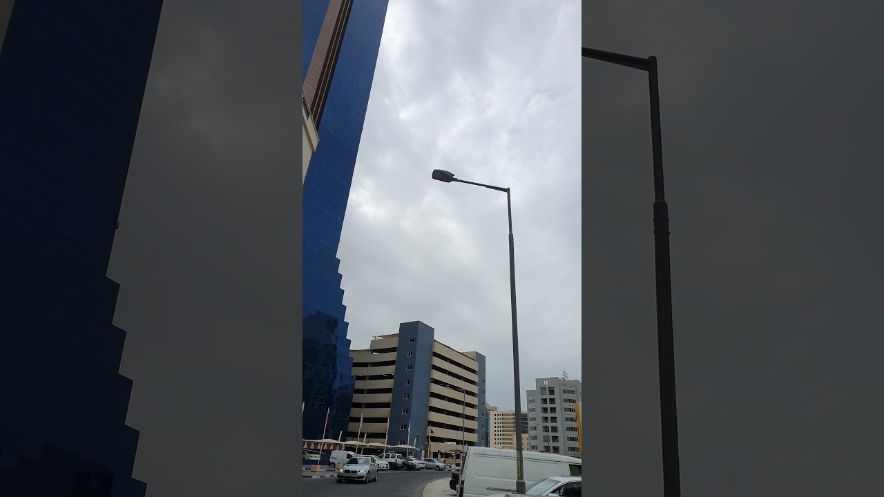 Bahrain Seef - AlMoayyed Tower - Rainy Cloudy Day البحرين #bahrain # ...