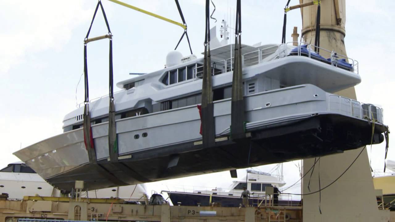 United Yacht Transport - Spring Sailing, Vessel Loading - YouTube