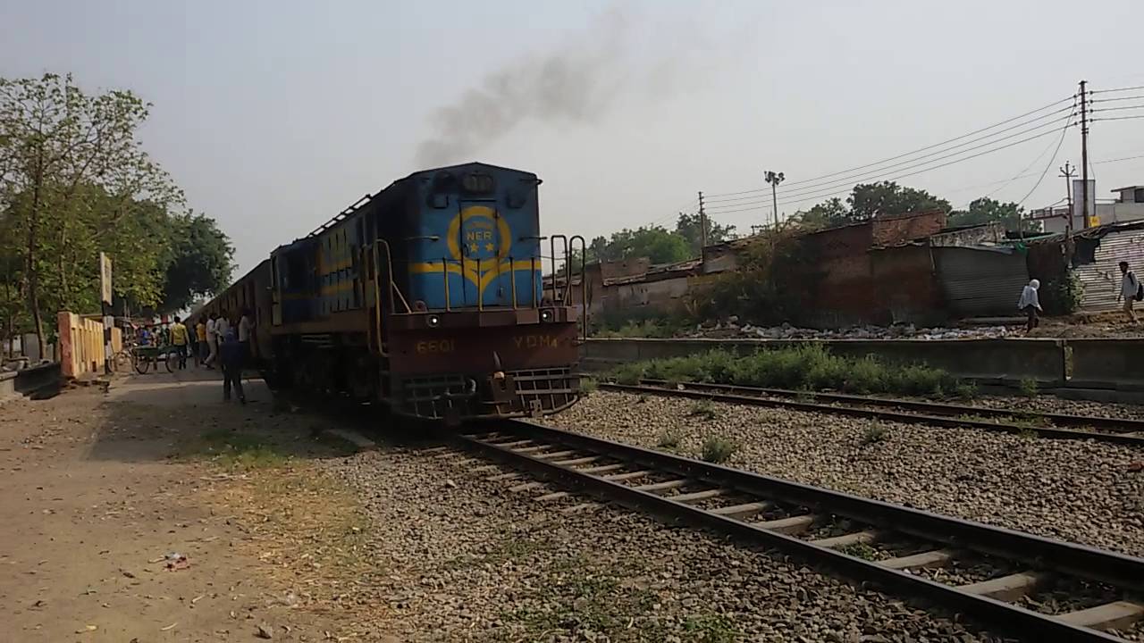 AISHBAGH LUCKNOW TO SITAPUR MG FINALY LAST RUNIING TRAIN.DATE 14.05.16 ...