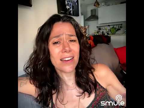 Burcu Soysev - Just Walk Away - Smule Karaoke