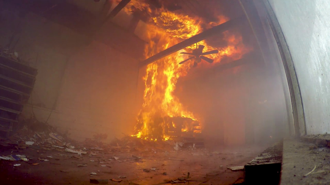 How Fast A House Fire Develops - YouTube