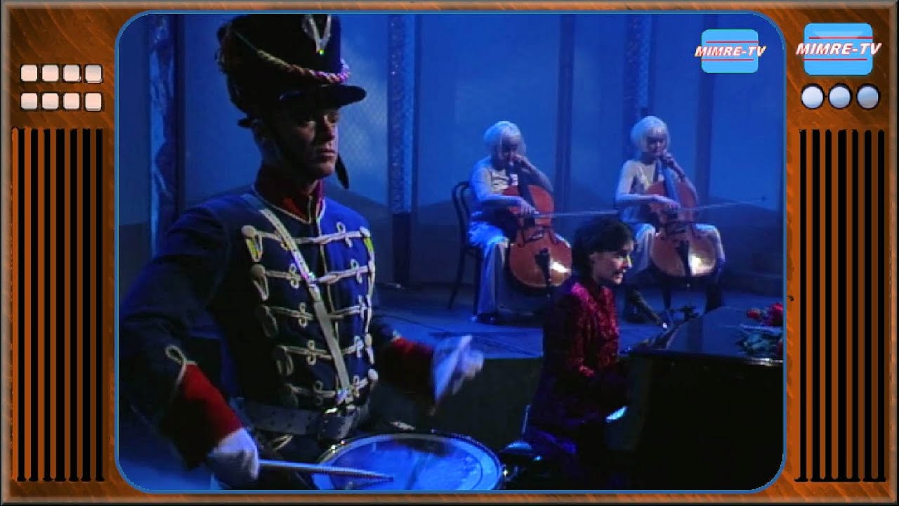 Enya - Anywhere Is (HQ)(RARE)(TV-Show Norway 1995) - YouTube