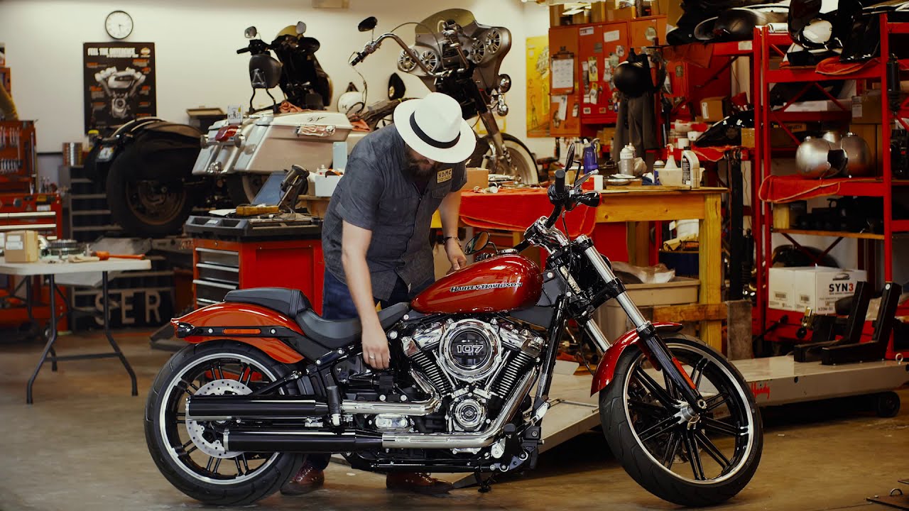 2019 Harley Davidson Breakout Walkaround REVIEW - YouTube