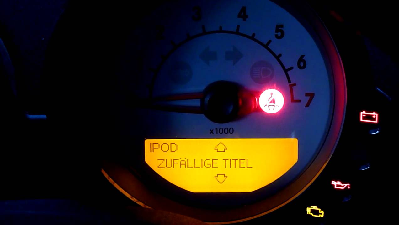 Smart Forfour with Comand APS DVD and Mercedes IPod Interface Kit - YouTube