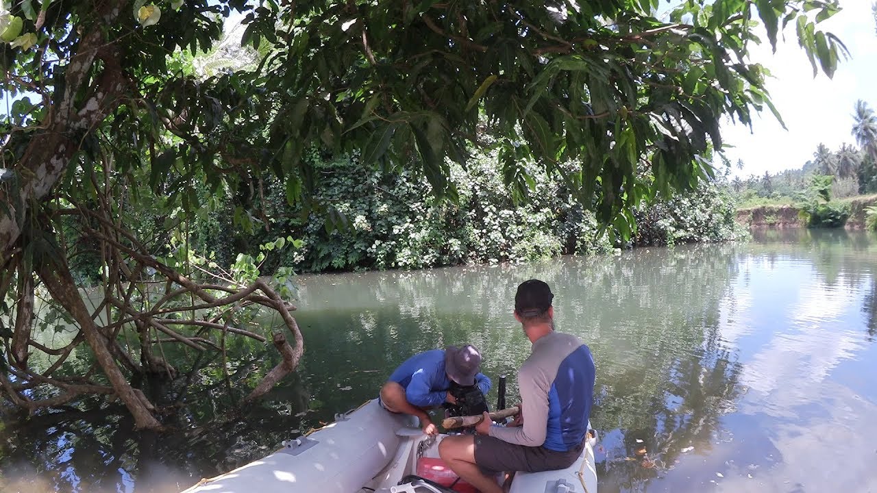 STUCK in the MIDDLE OF THE JUNGLE! | Our engine breaks down and we have ...