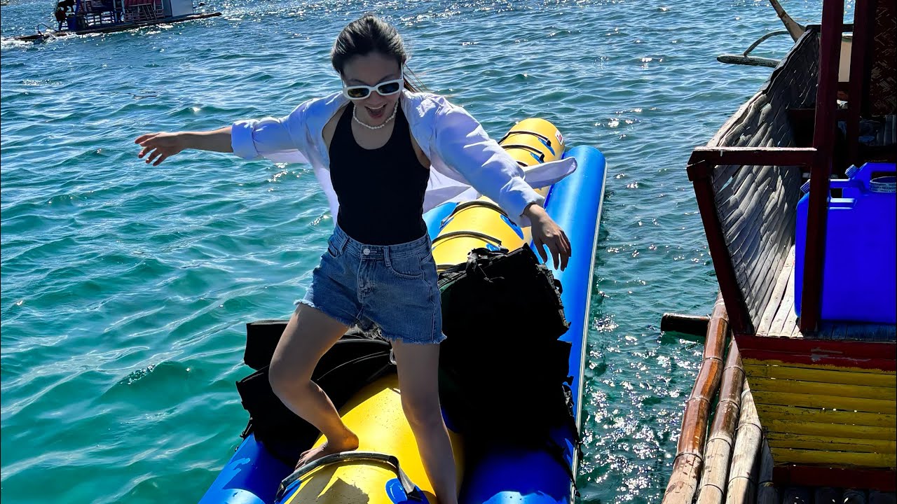 SCARED RIDING ON BANANA BOAT😱🛶🌊 - YouTube
