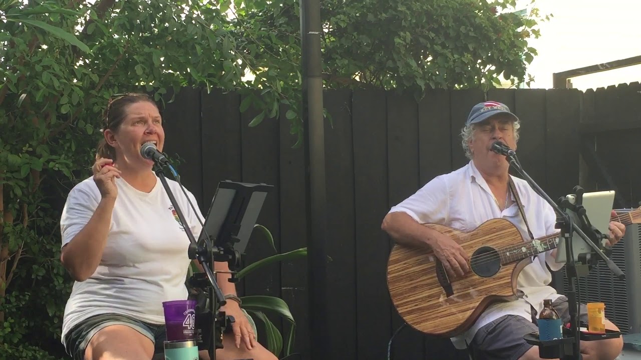The Shanty Hounds ( Chris Rehm & Dani Hoy ) with Groovin’. - YouTube