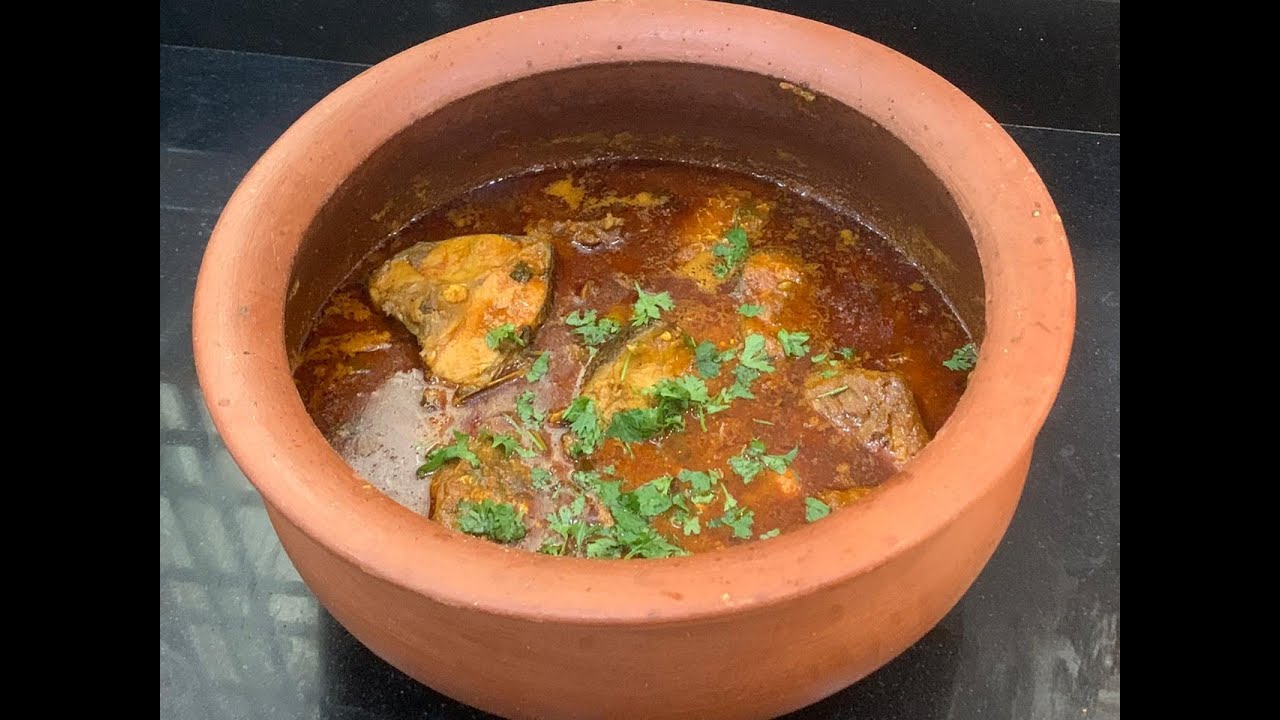 Fish curry recipe in clay pot||easy fish curry||chepala pulusu - YouTube