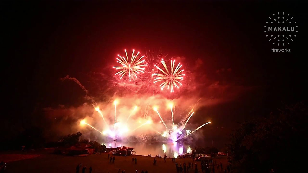 Nová Rabyně 2015 - Pyromuzikální ohňostroj | Pyromusical fireworks ...