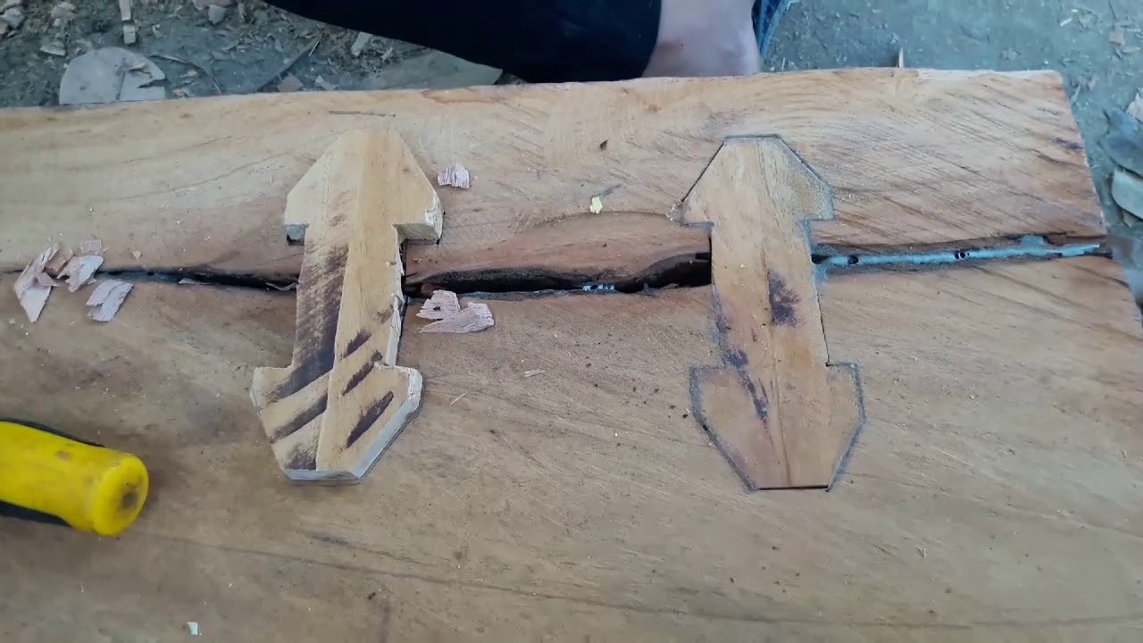 Wood Working DIY Bow Tie Splines How To - YouTube