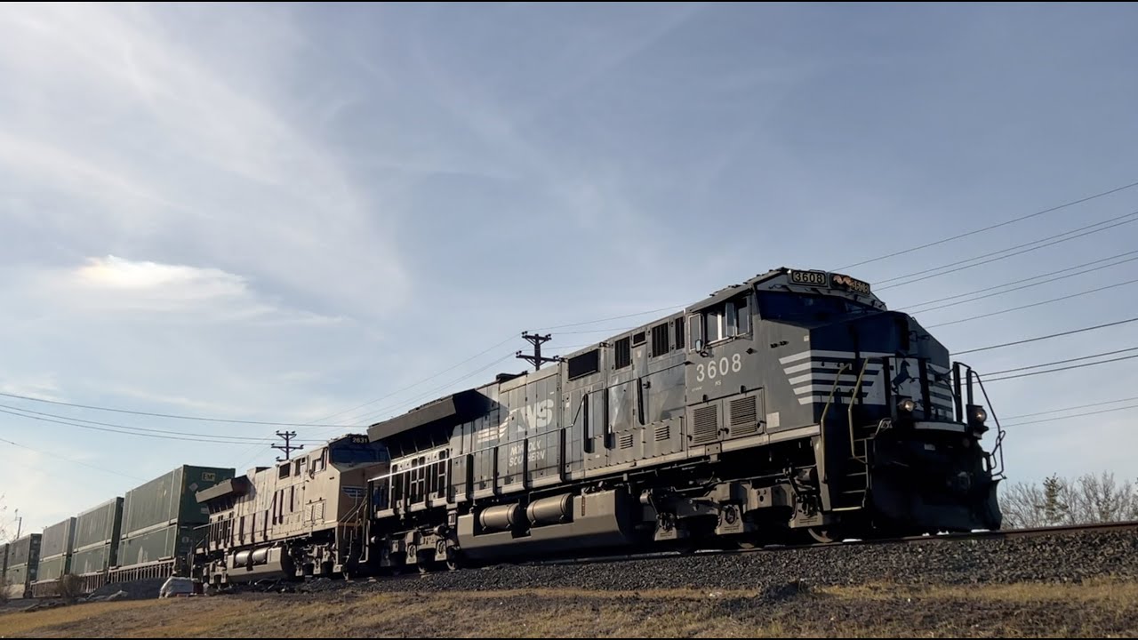 Lehigh Line Action At Union NJ - YouTube