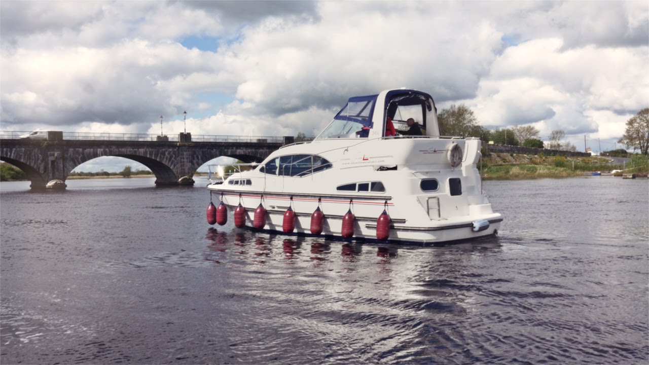 Silver Spray - 6 Berth Cruiser - YouTube