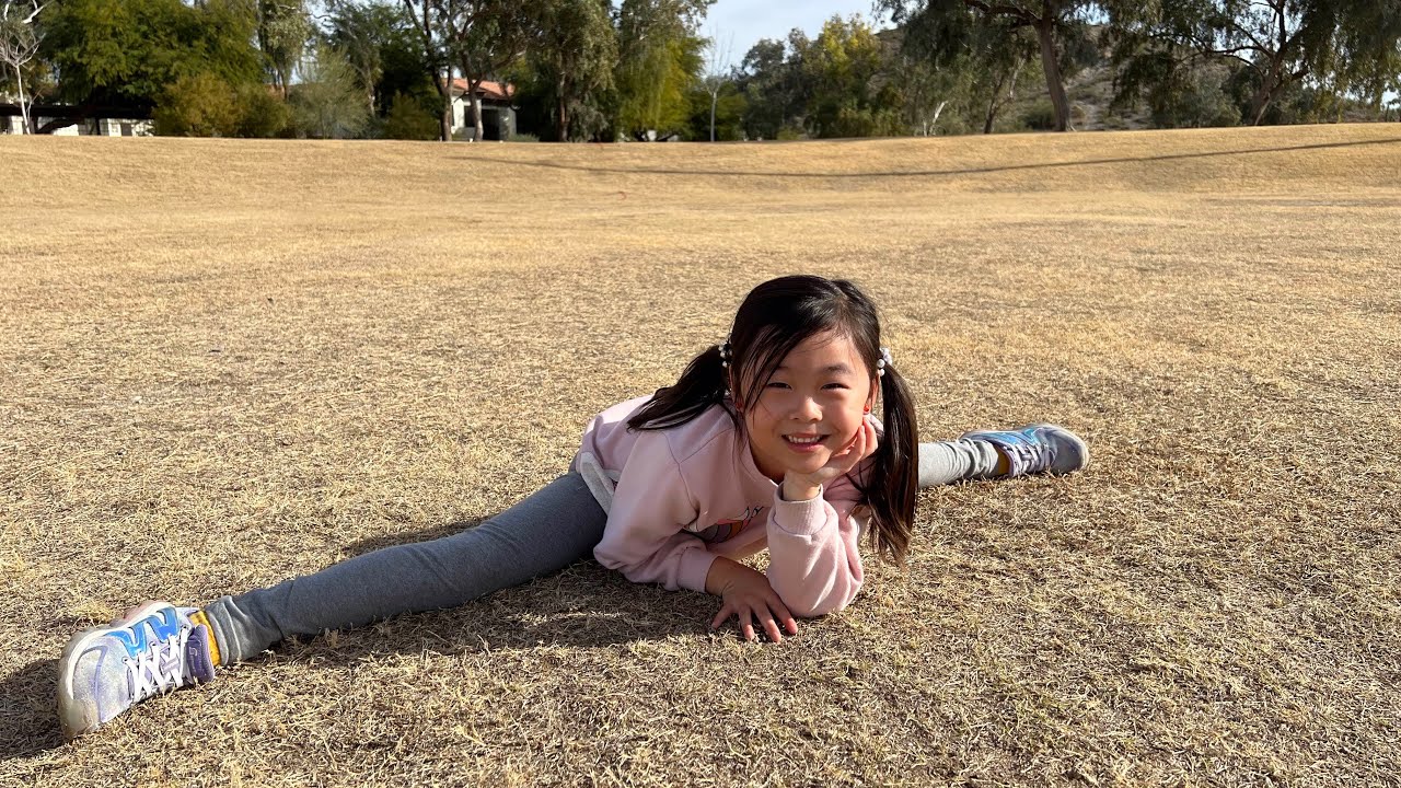 Teaching friends how to do the splits short video - YouTube