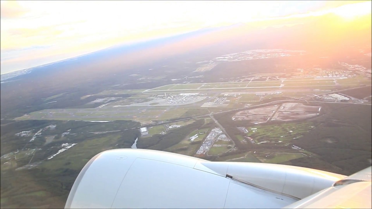 Engine sound Pratt & Whitney PW4074 エンジン音 B777-200 Take off 離陸 - YouTube