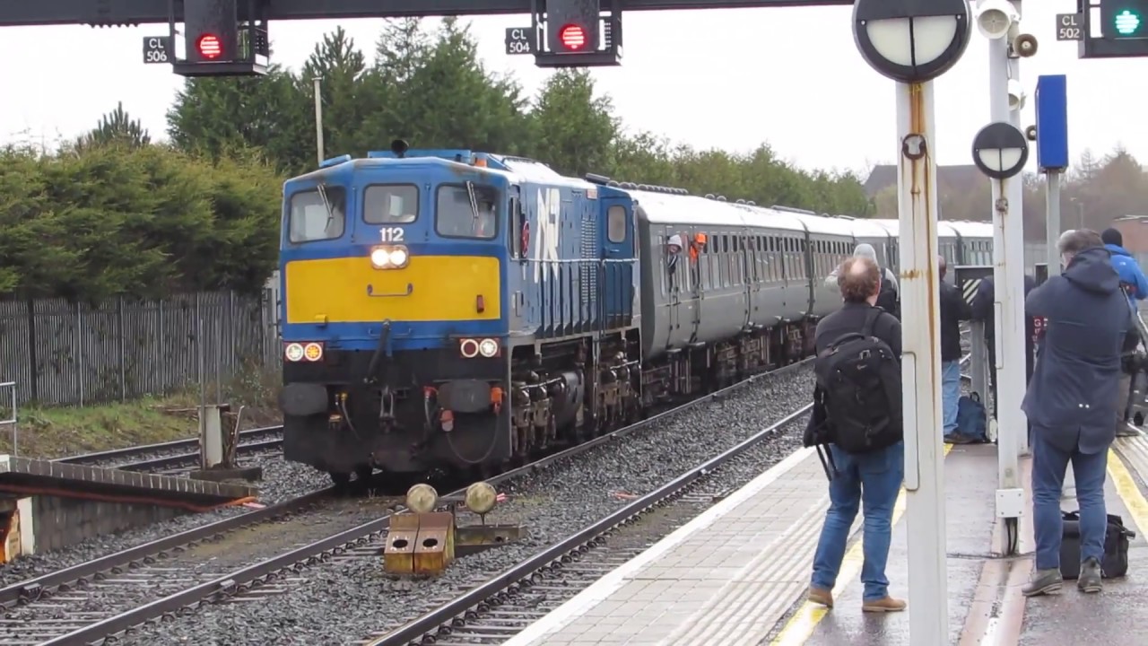 NIR Class 111 (112) arrives at Great victoria Street Station 4/4/2018 ...