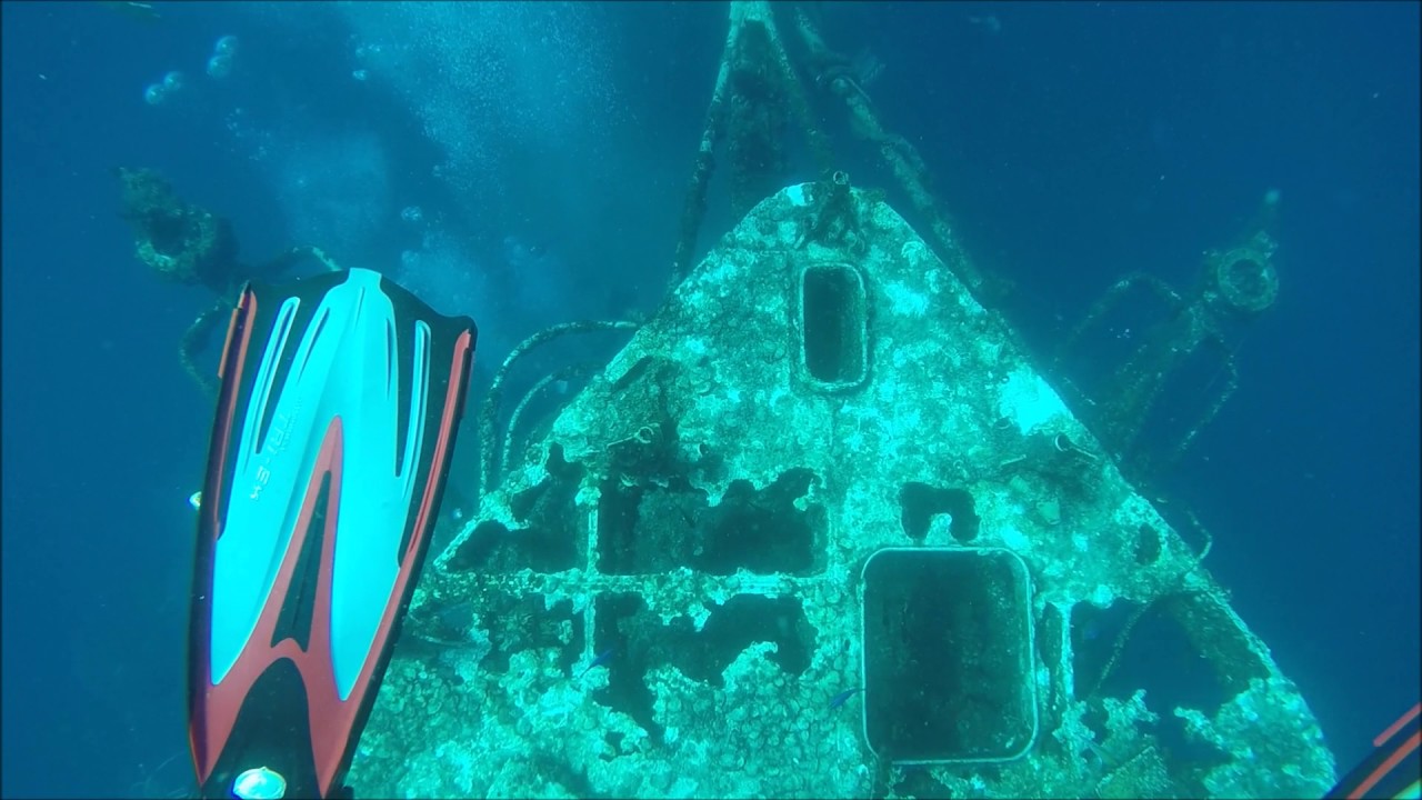 Diving the HMAS Swan Wreck - YouTube
